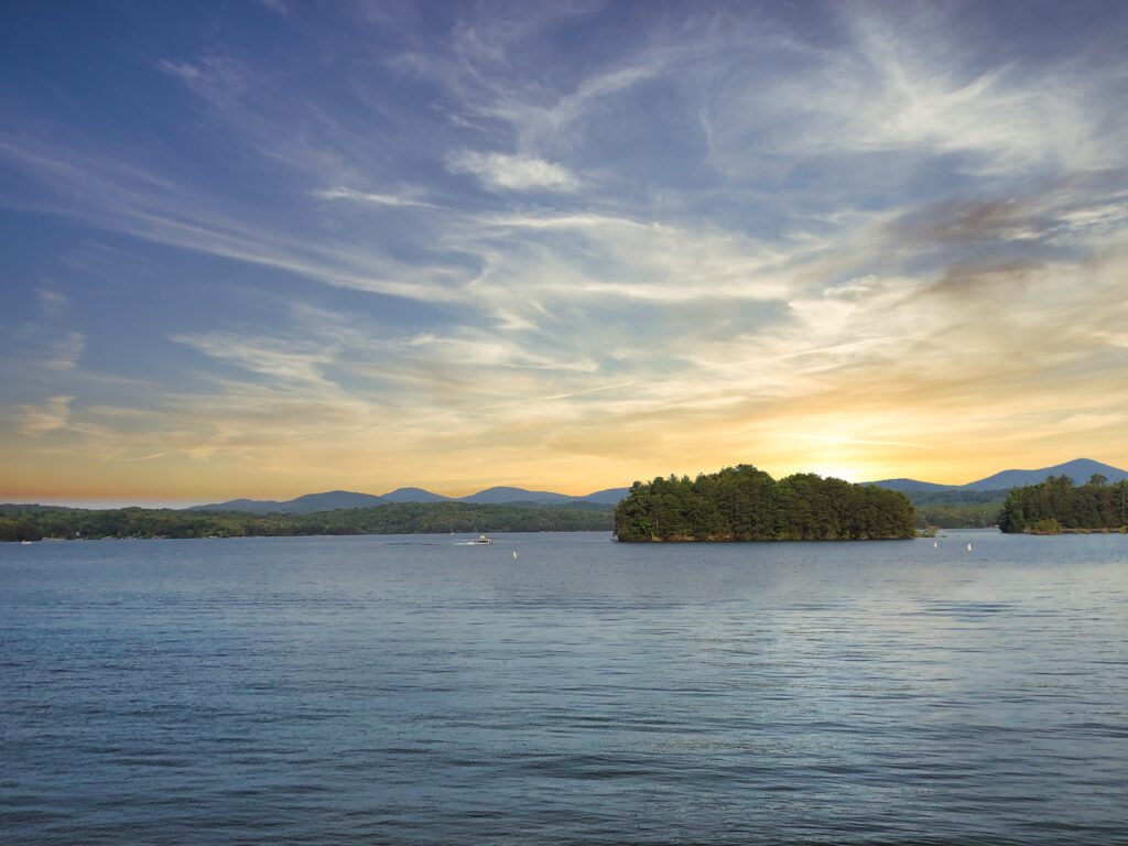 Why are the Blue Ridge Mountains Blue? - Hey Blue Ridge